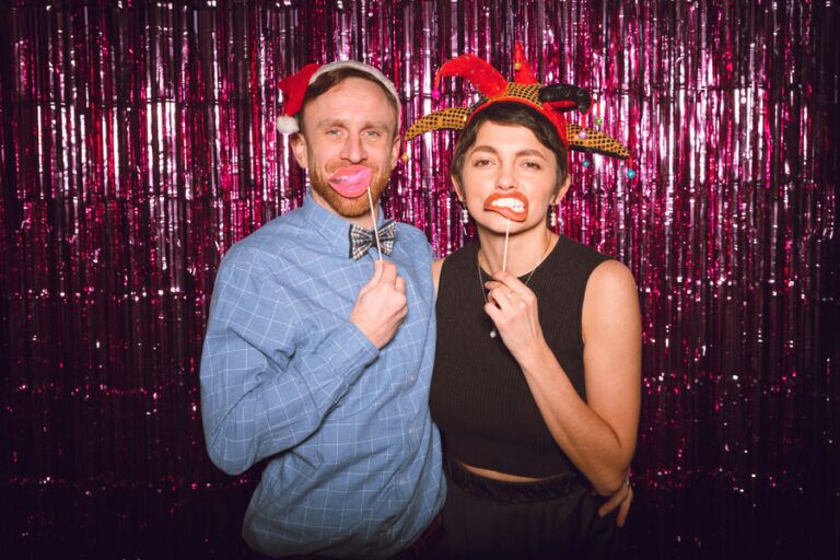 Best Tips For Posing At Event Photo Booths